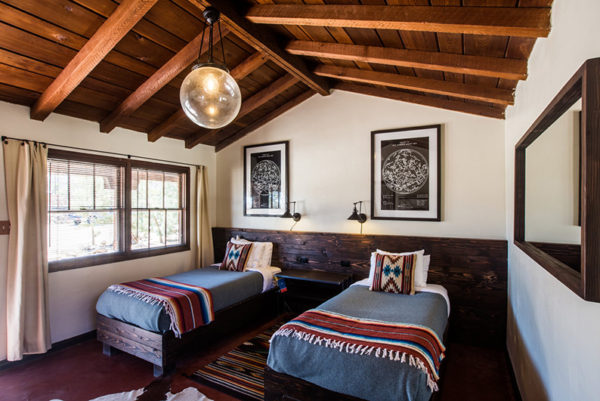 Pioneertown Motel and Pappy & Harriet's Palace Reviews | Lost & Curious